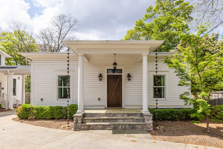 Spacious Guesthouse In Grant Park * Garage * Gated - Atlanta, GA