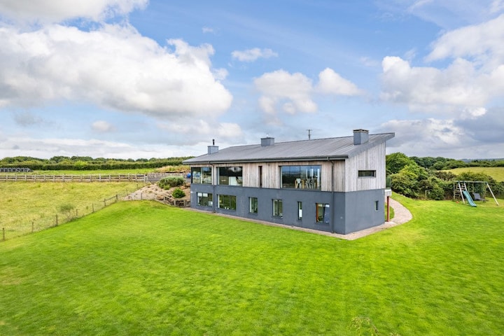 North Coast View - The Open Royal Portrush - Coleraine, UK