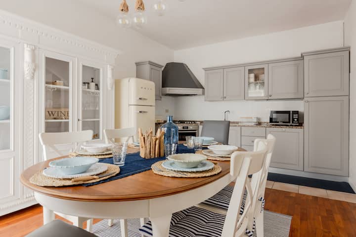 Guesthost - Elegant Three-level Apartment - Viareggio