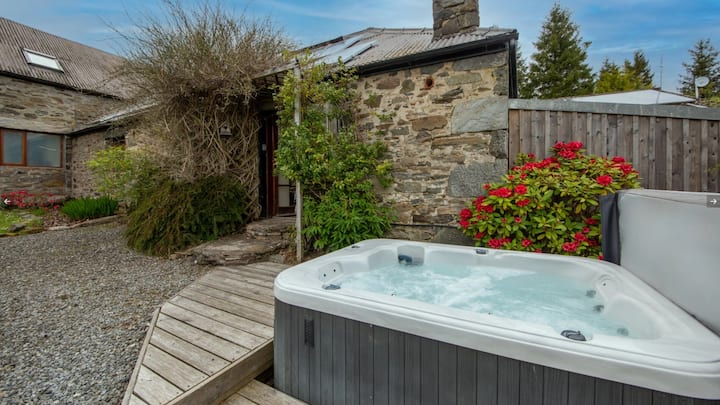 Loch Tay Bothy Cottage With Hot Tub - Loch Tay
