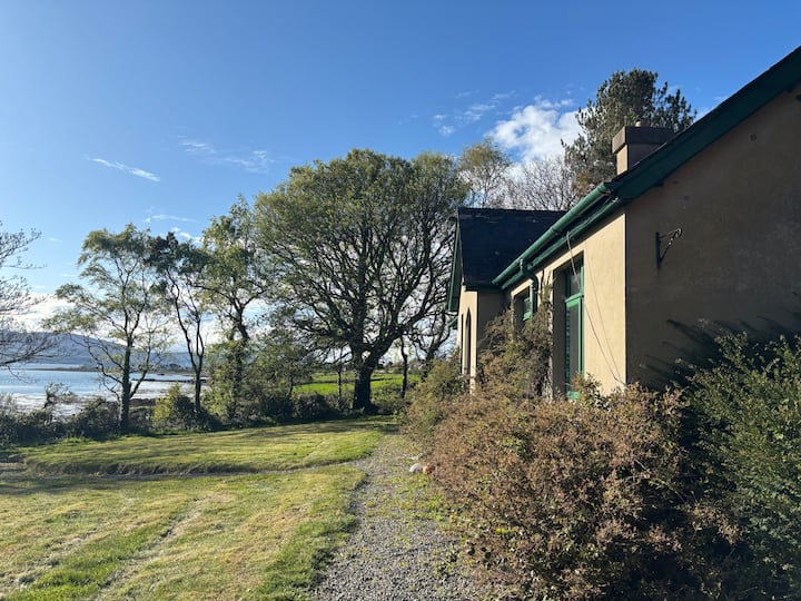 Characterful Seaside Cottage In Killowen - Carlingford