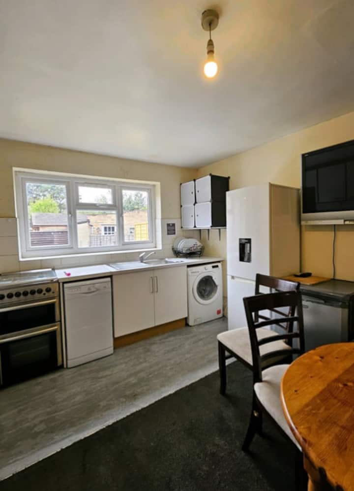 Bright & Cozy Room | Oxford Stay - Oxford