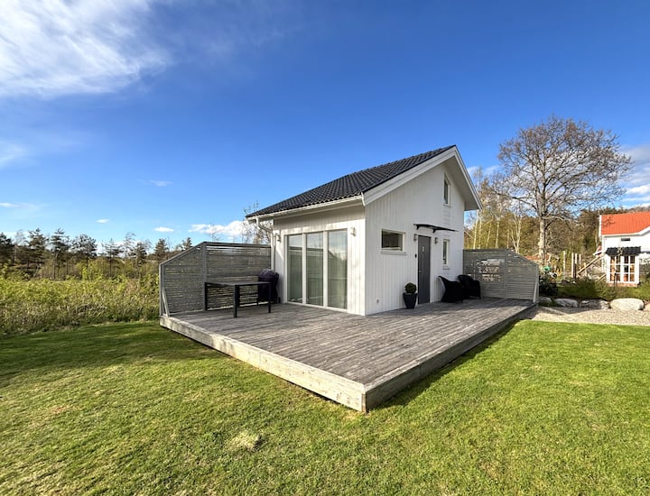 Havsnära Stuga I Tanumstrand, Grebbestad - Grebbestad
