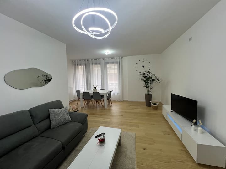Vivi Il Centro Con Comfort - Conegliano