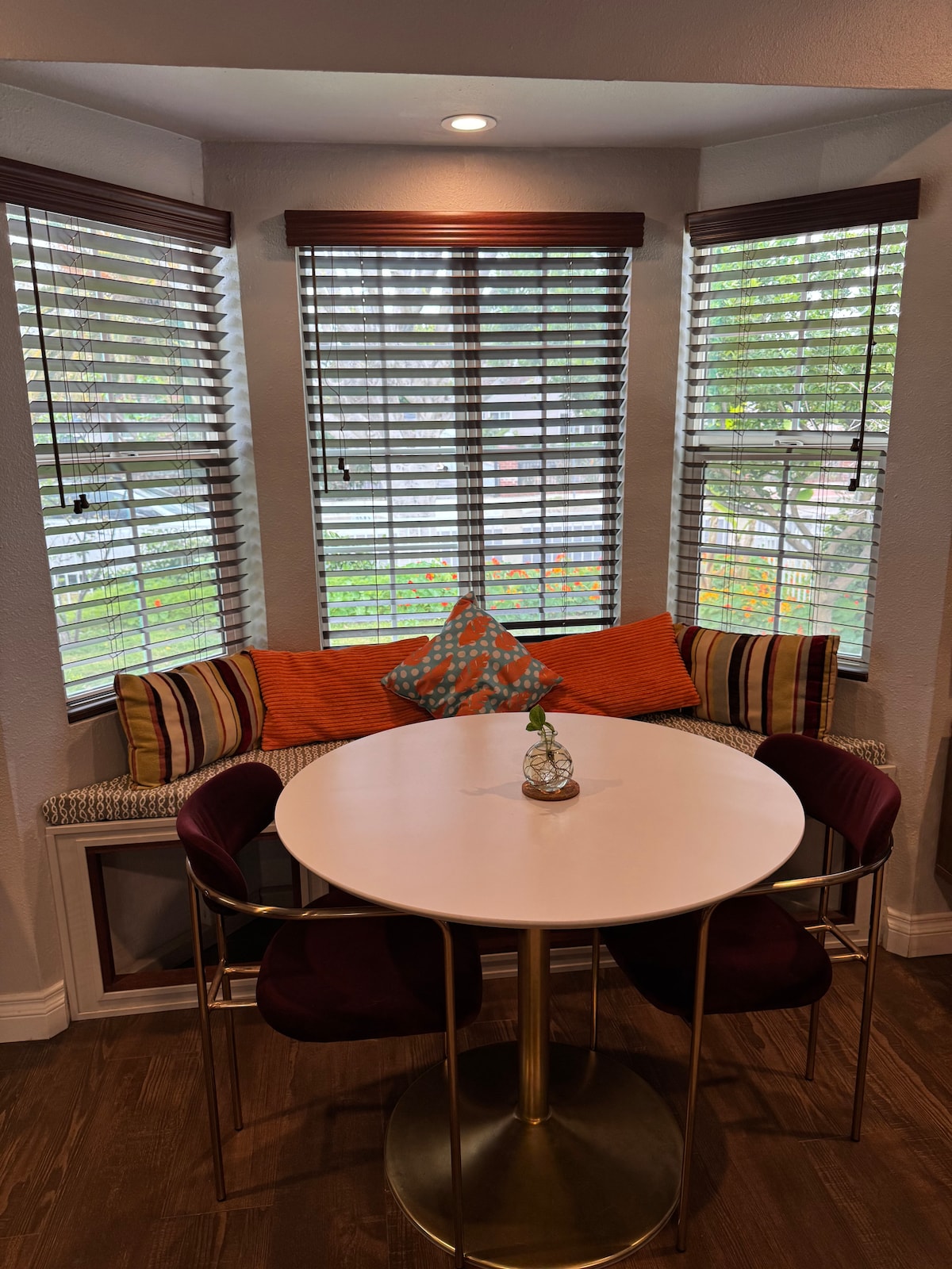 The NoHo House - Parking, Pet Friendly, Private - Airbnb