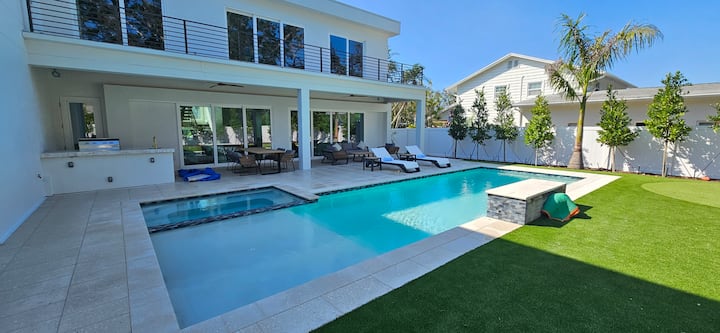 Luxury Resort Style New House - Sarasota