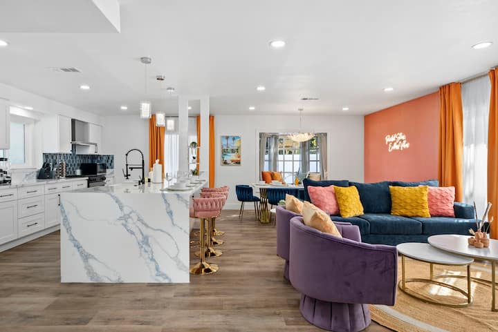 Cali Luxe 4br Villa | Private Pool & Game Room - Anaheim, CA