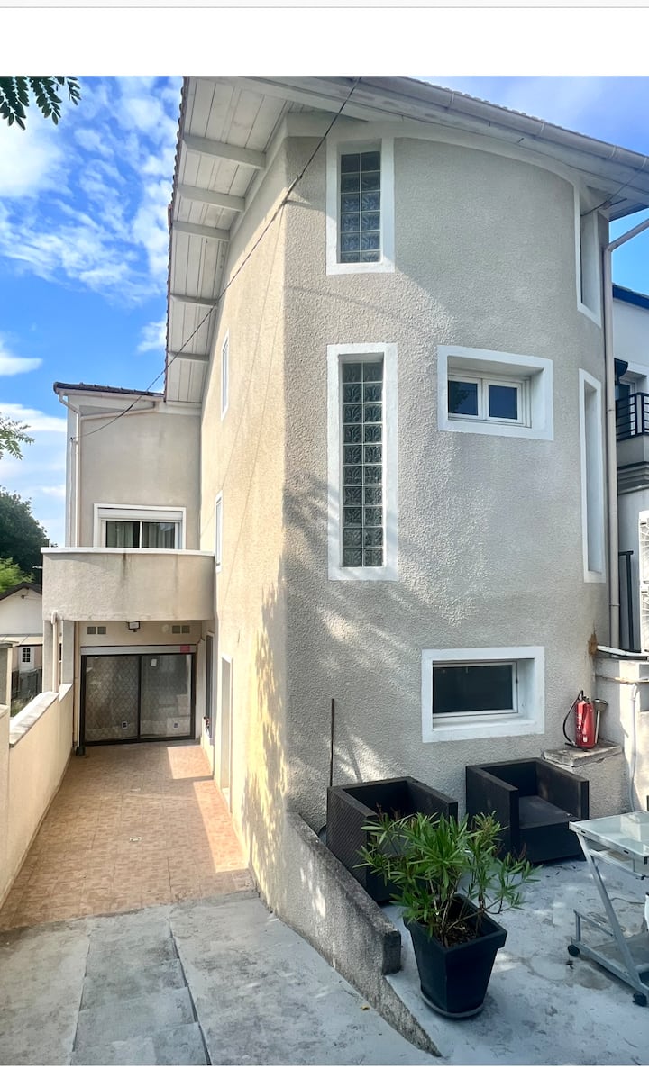 Villa 205 Mètres Carrés - L'Isle-Adam