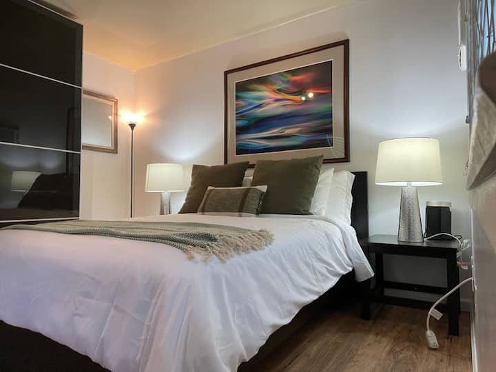 Palo Alto Retreat • Room C - Palo Alto, CA