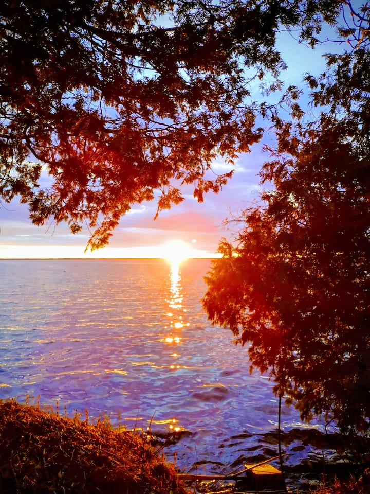 Lake Manitou Retreat - Ontario