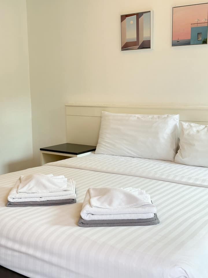 Hua Hin Budget Stay – 100m Walk To Beach(03) - Hua Hin