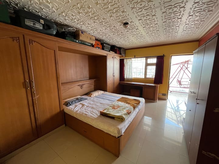 Hilltop King Room With Terrace - Coonoor