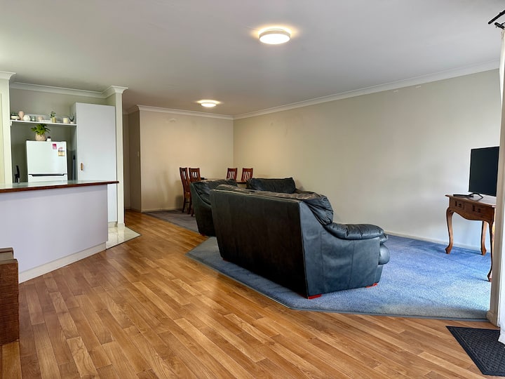 Clifford 2b'rm Inner City Apt - Toowoomba
