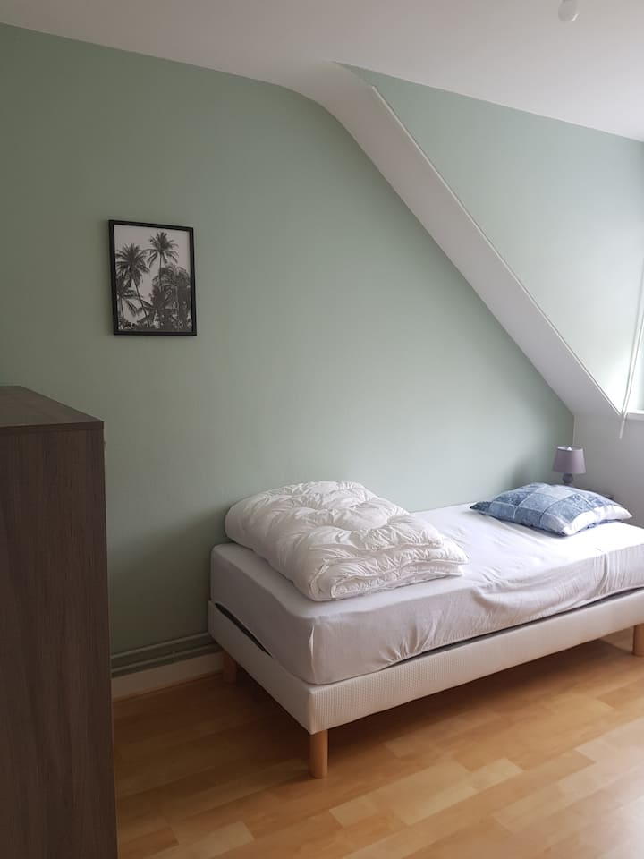 Chambre/jardin 1 Pers En Collocation. - Dunkirk