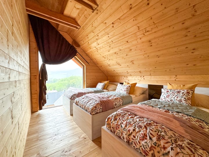 Medveď V Zrubovej Rozprávke - Nitrianske Rudno