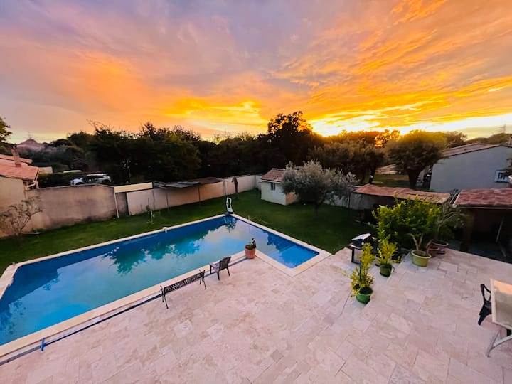 Villa 6 Appartements + Piscine - Grignan