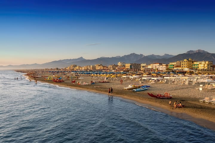 A Due Passi Dal Mare - Viareggio