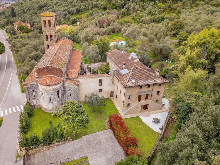 Camera Con Vista Sulla Pieve - Marina di Pietrasanta