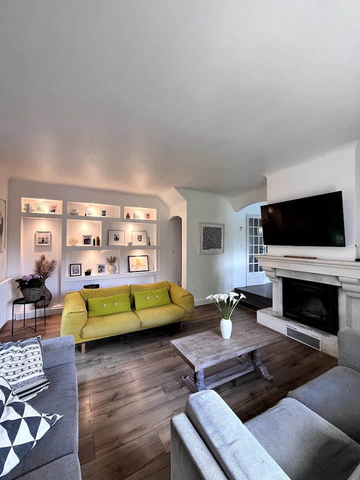 Hendaye - 5 Bed, 2 Bathroom -Home With Pool - Hendaye