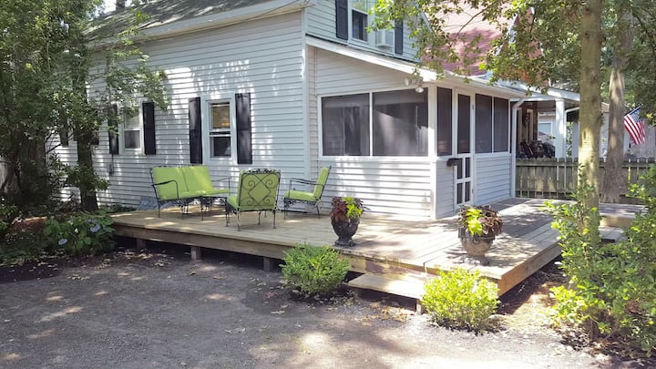 Simplistic Cute & Cozy Cottage - Rehoboth Beach, DE