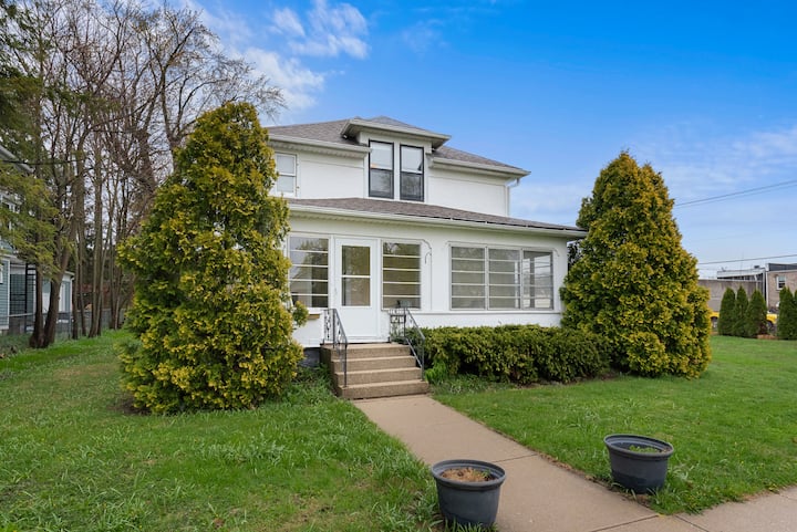 Stylish 3br | Lake Geneva Getaway - Lake Geneva, WI