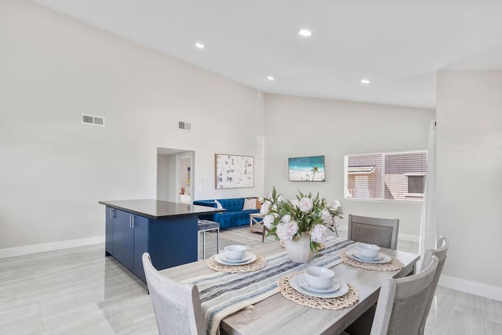 New Remodeled Home In Huntington Beach - Huntington Beach, CA