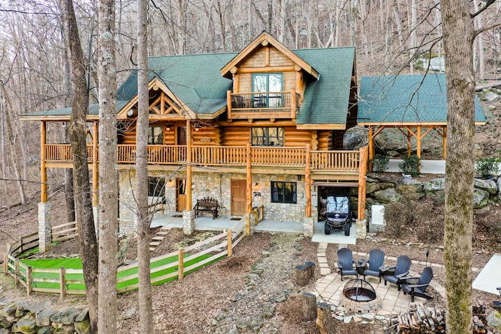 Bayknot Lodge - Dog Friendly, Rumbling Bald Resort - North Carolina