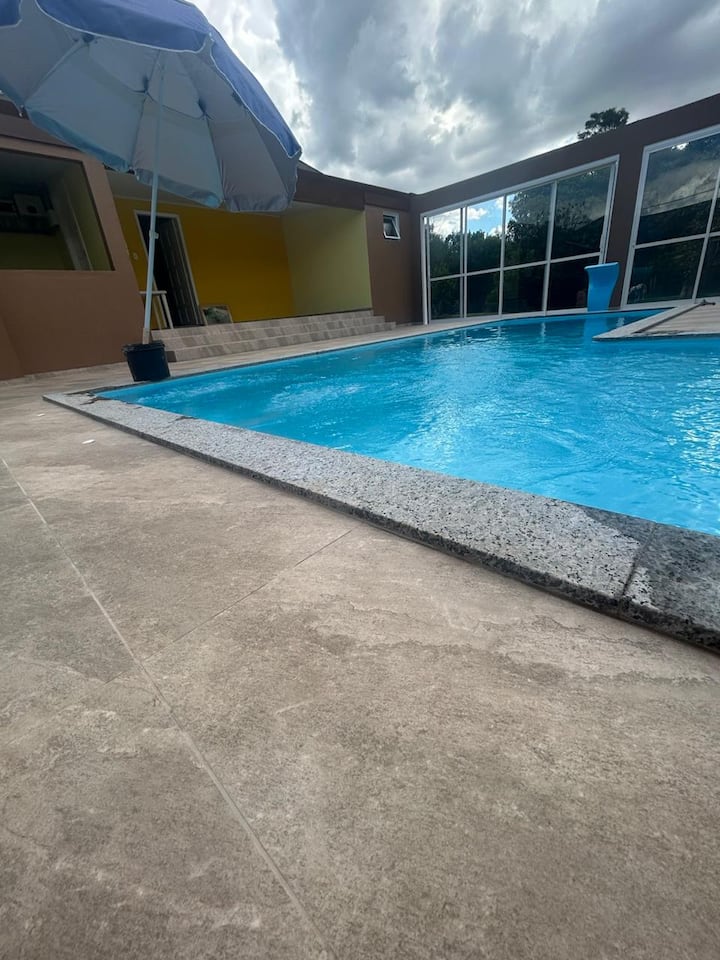 Casa Com Piscina Aquecida. - Pato Branco