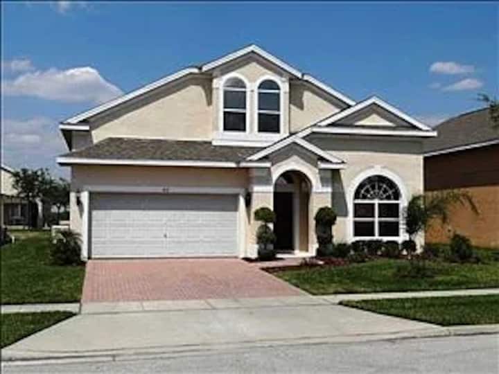 5br Family Retreat W/ Priv. Pool Close To Disney! - Davenport, FL