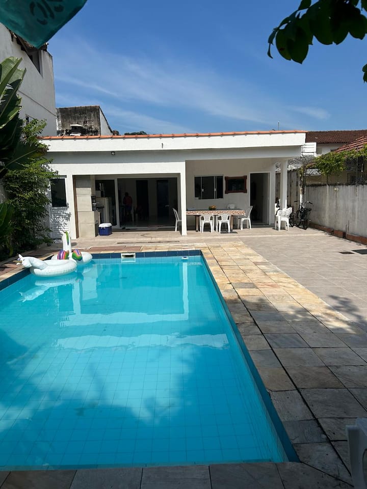 Casa Aconchegante Com Piscina E 3 Suítes - Santos State