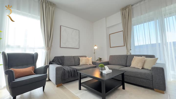 Luxury Coastal Retreat | Yas Waterfront - Abu Dhabi