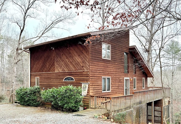 Secluded Mountain Retreat - Dahlonega, GA