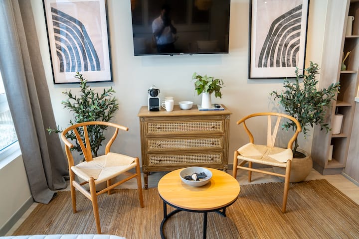 Moderno Departamento, Céntrico A Pasos Del Metro - Santiago del Chile