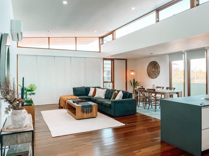 Spacious Loft Apartment - Byron Bay