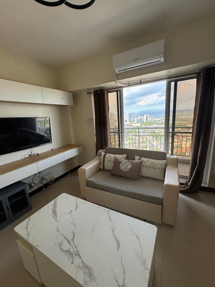 3 Bedroom Apartment At  Orabella - Marikina
