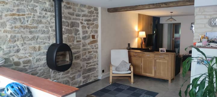 Maison De Ville Avec Extérieurs - Poligny