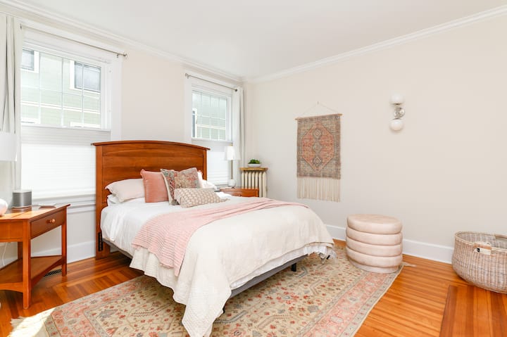 Bright New Haven Apartment/cozy 2br Near Downtown - New Haven, CT