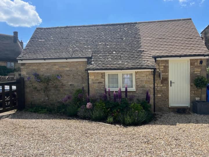 Stylish Detached Studio In Aynho, Northamptonshire - Banbury
