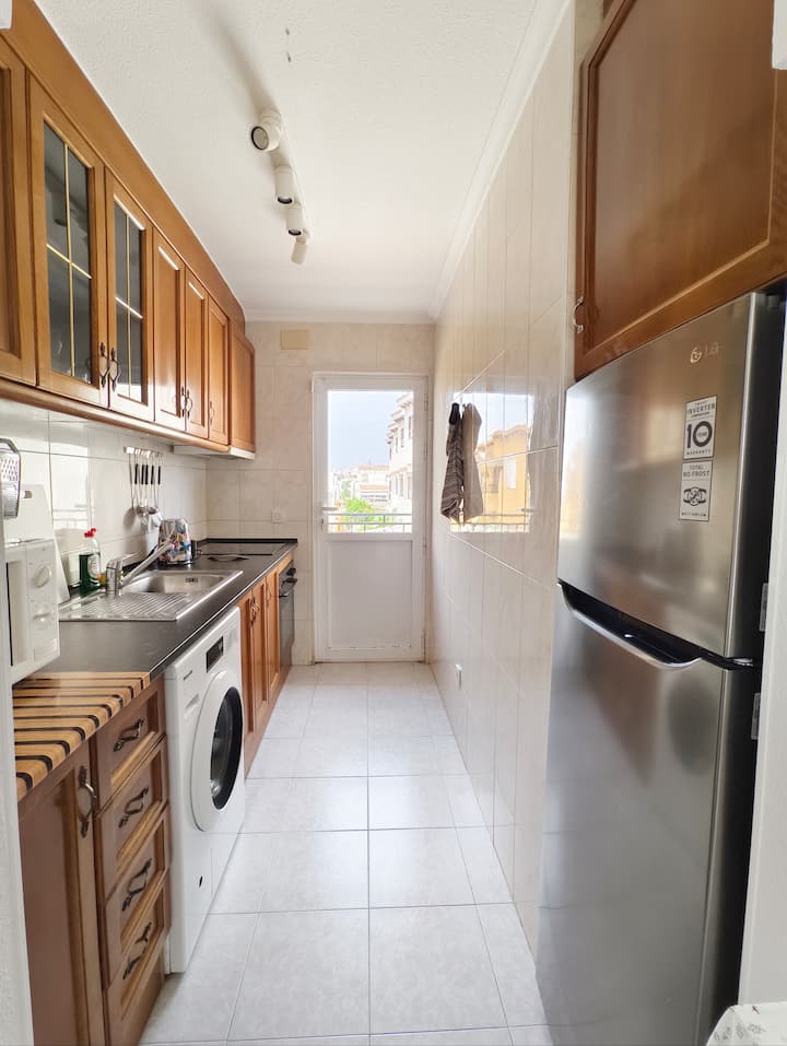 Holiday Apartment, Walk To Beach - Torrevieja