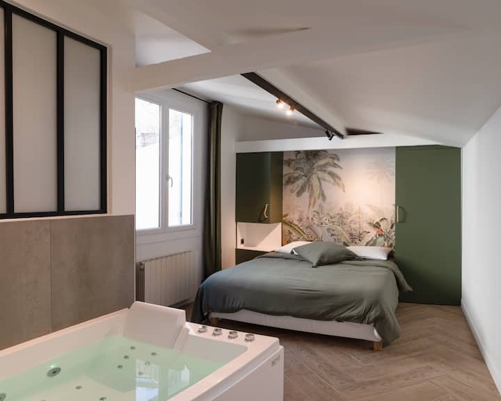 Sauna & Jacuzzi - 2 Chambres - Terrasse - Design - Chatou