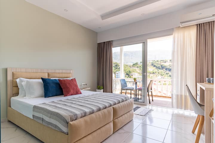 Luxury Room 2 -  Pool, Parking & Outdoor Spaces - Himarë