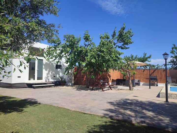 Bungalow Con Piscina Y Jardín Céntrico - Paterna