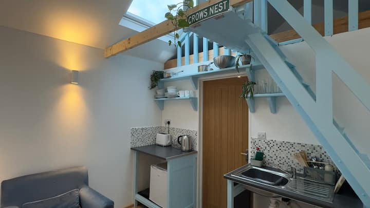 Crow's Nest - Godalming