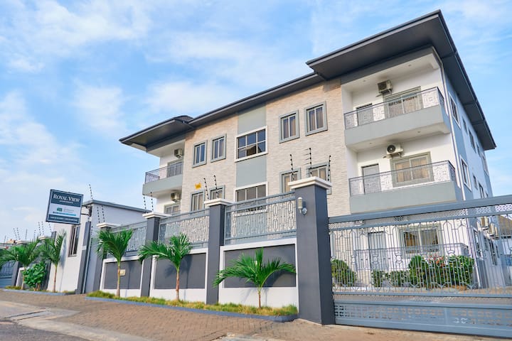 Stylish 1 Bedroom Near Airport+ Shuttle & Wi-fi - Accra
