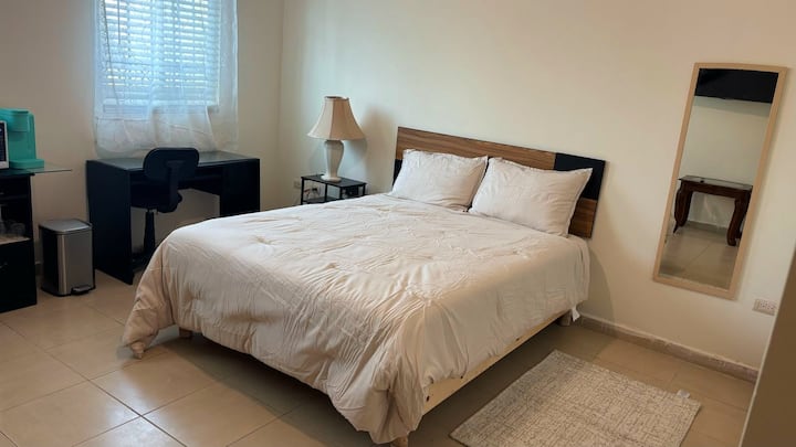 Cuarto & Baño Privado En Viñedos - Torreón