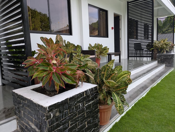 Nicholsons Apartments - Bacong