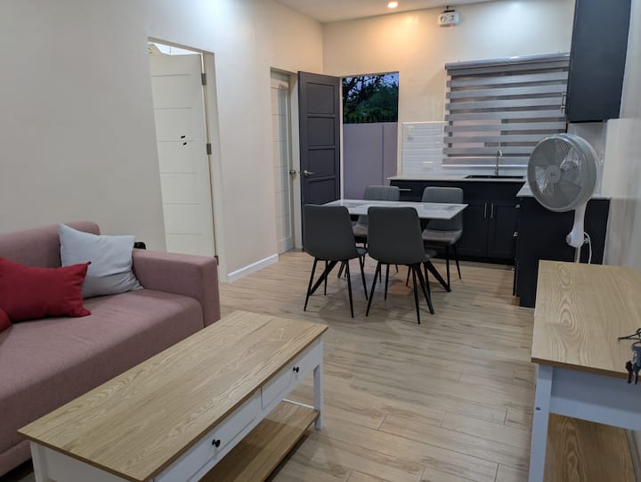 Nicholsons Apartments - Bacong