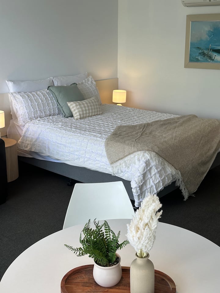 Coastal Studio - Lorne