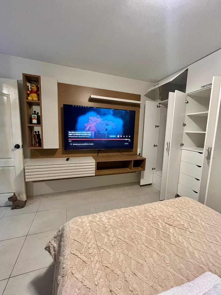 Habitación Premium Con Cochera - Trujillo