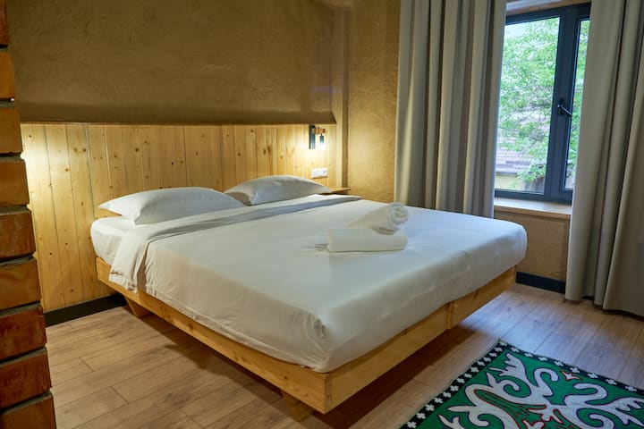 Pristine Hotel Double Room - Bishkek